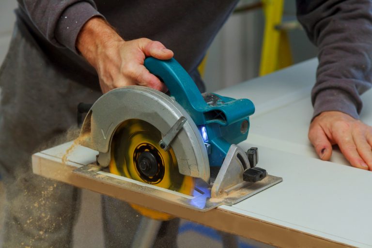 Nos Astuces Pour Réussir La Rénovation Des Portes Dintérieur